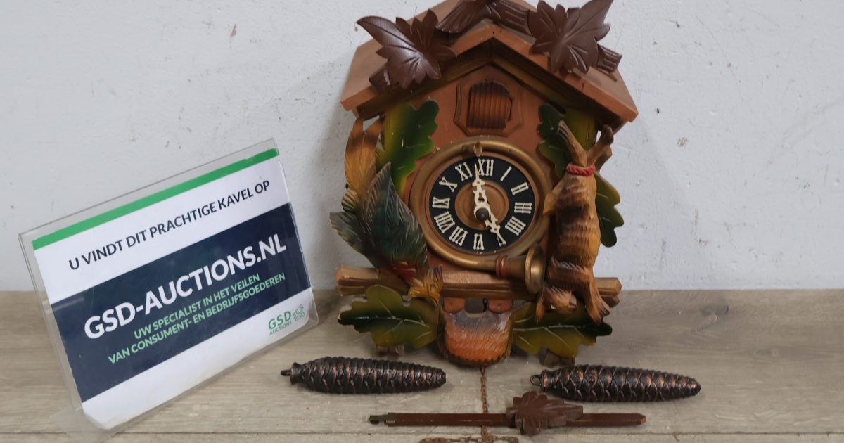 Antiek Houten Versierde Koekoeksklok - gsd-auctions․nl