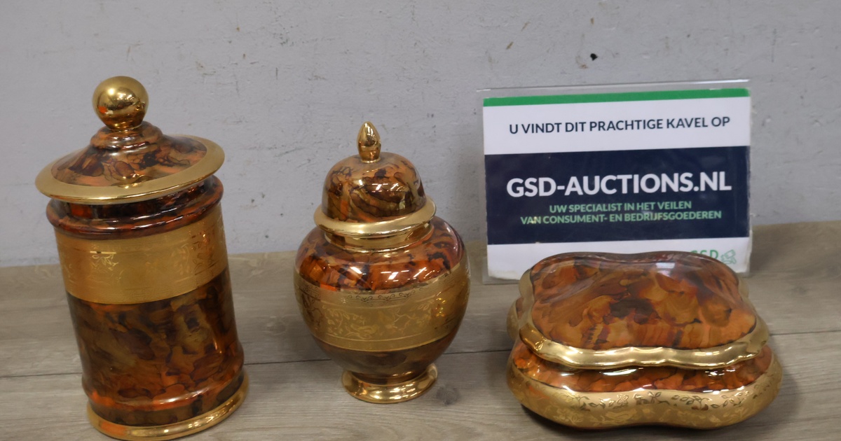 3 Antieke Porseleinen Stukken - gsd-auctions․nl